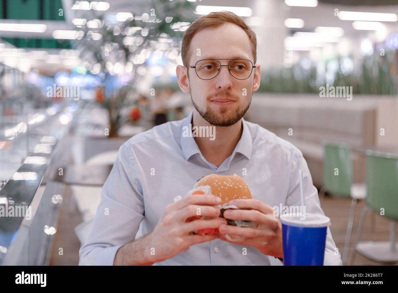 Fast food court hi-res stock photography and images - Alamy