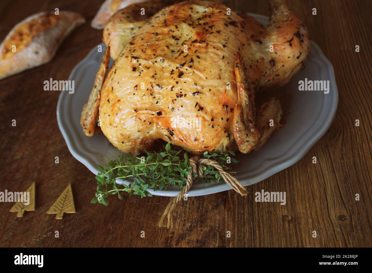 Christmas roasted whole chicken hi-res stock photography and images - Alamy