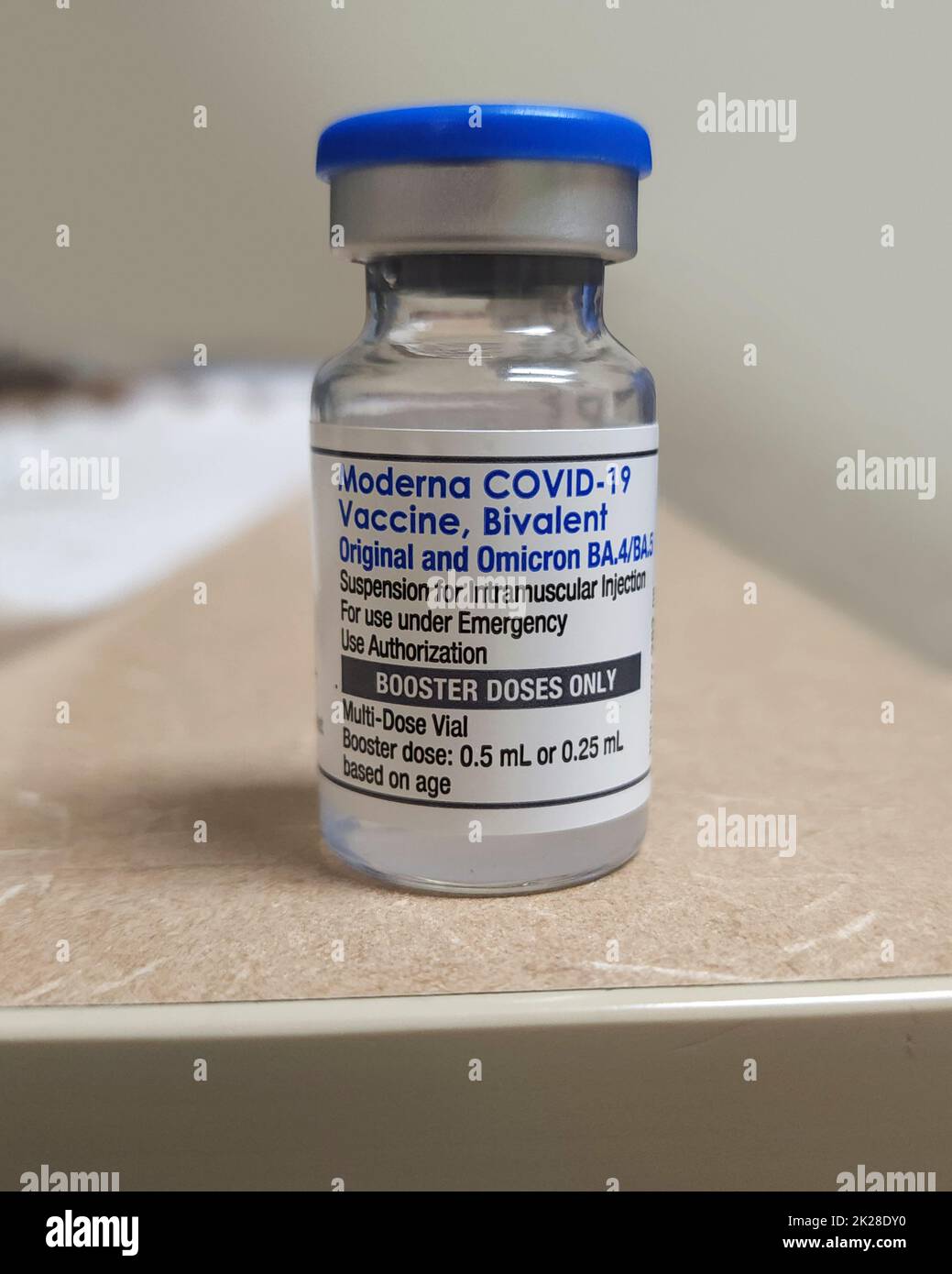 Bivalent booster hi-res stock photography and images - Alamy