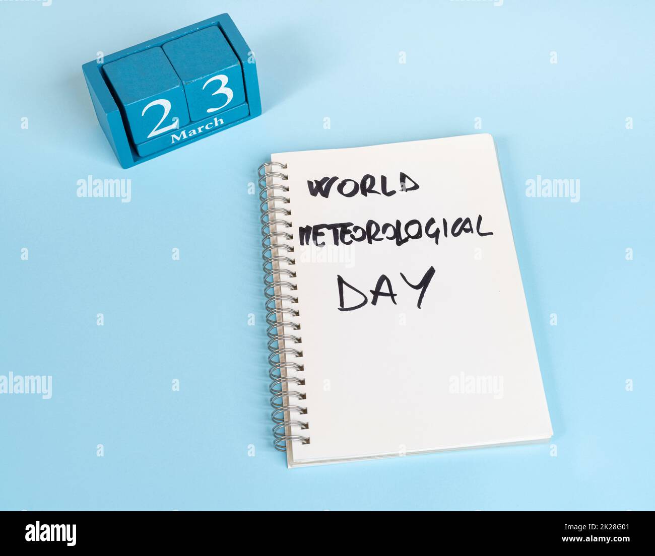 Meteorological season hi-res stock photography and images - Alamy