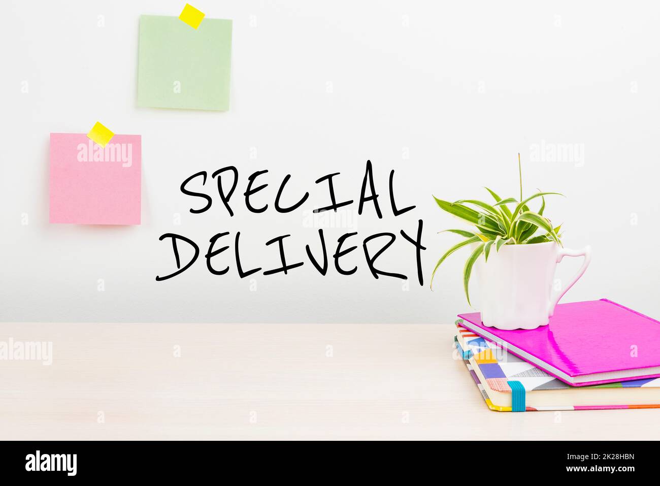 Very tidy desk aerial hi-res stock photography and images - Alamy