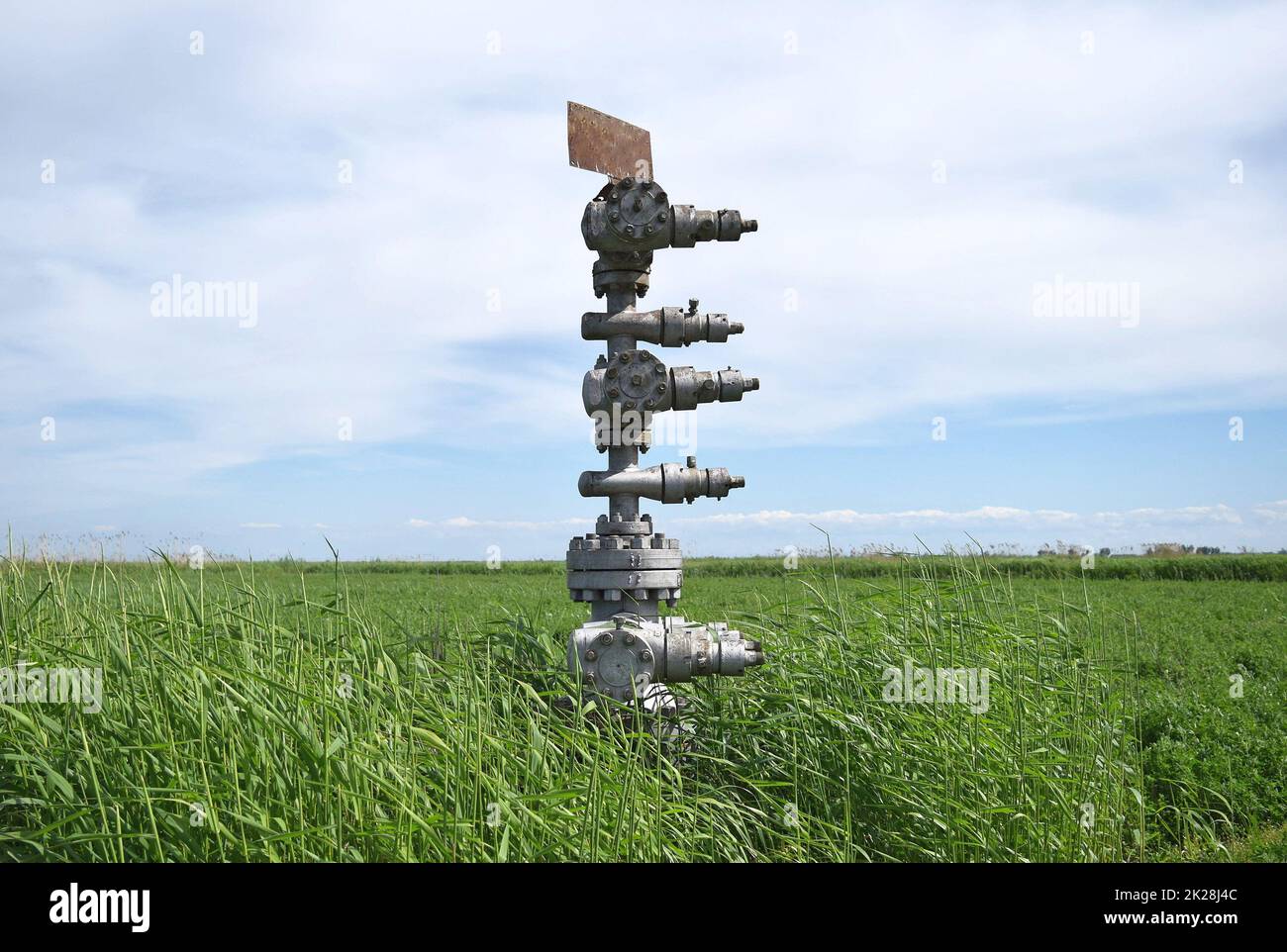 Water oil field hi-res stock photography and images - Alamy