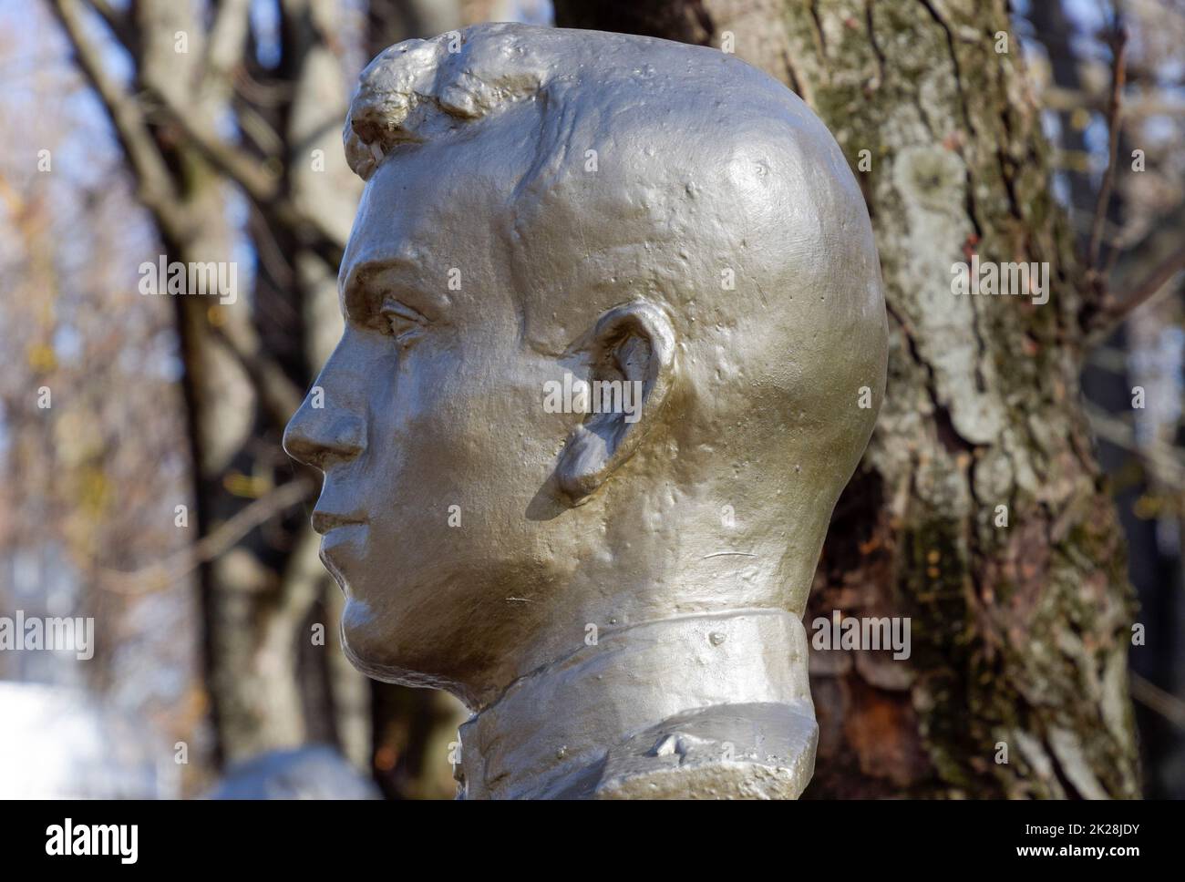Man person male sculpture statue stone hi-res stock photography and ...