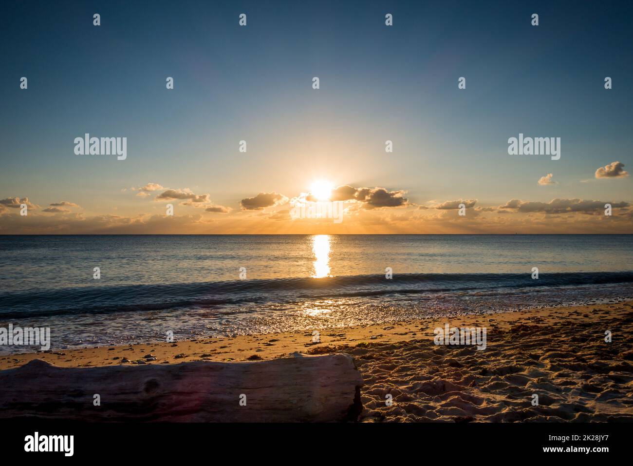Summer seascape perfect seashore beach hi-res stock photography and ...
