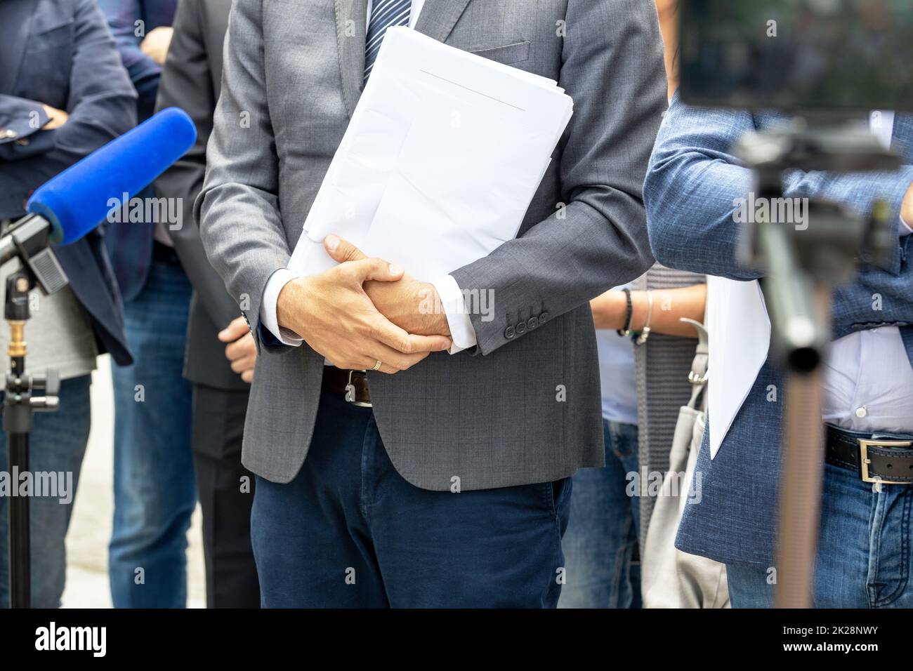 Statement documents hi-res stock photography and images - Alamy