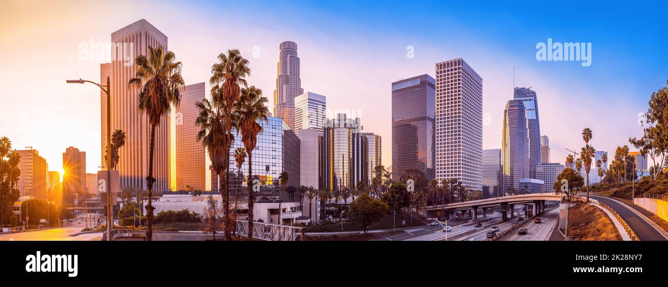 Sunrise los angeles skyline hi-res stock photography and images - Alamy