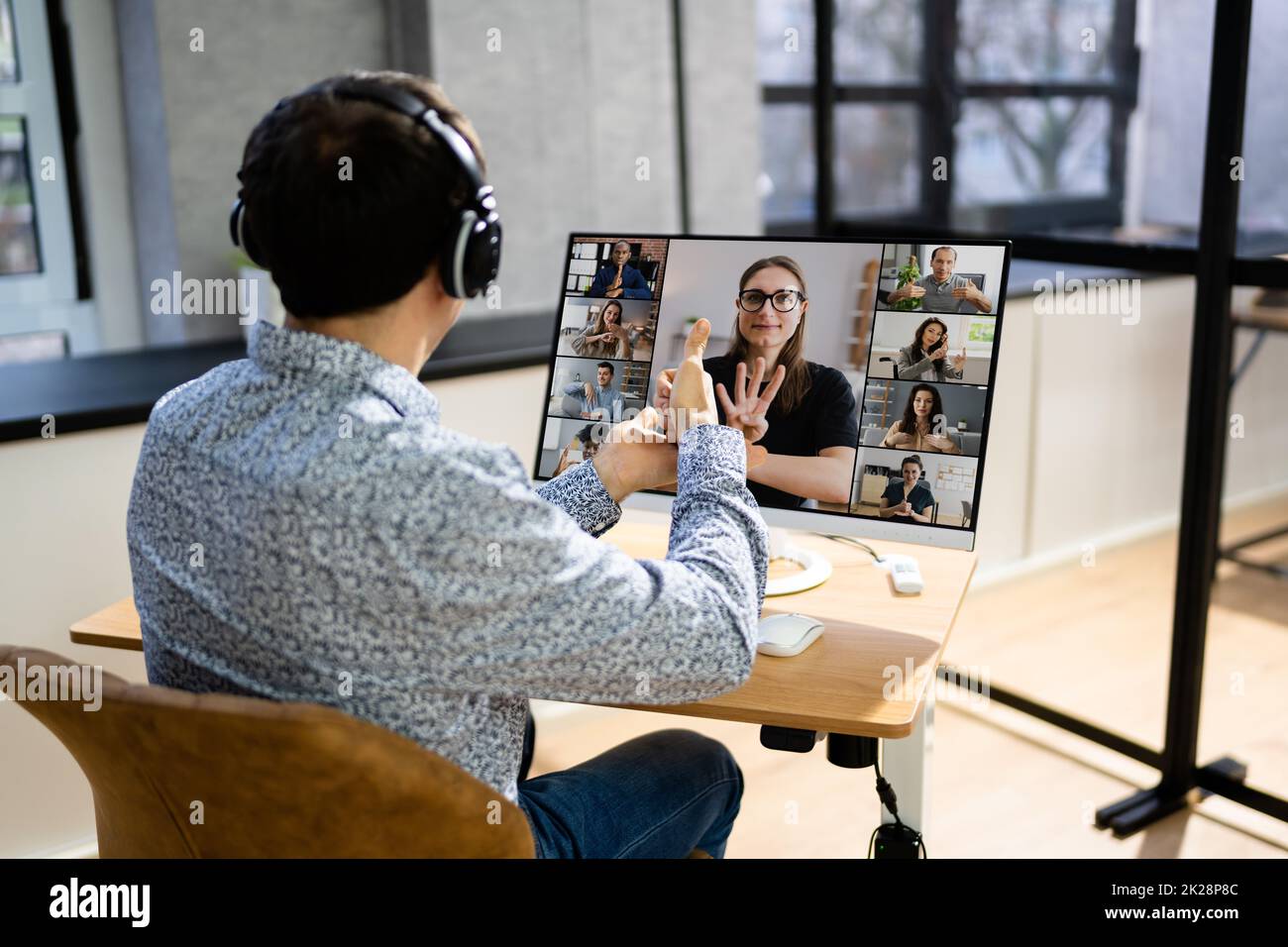 Sign Language Deaf Disabled People Video Conference Stock Photo - Alamy