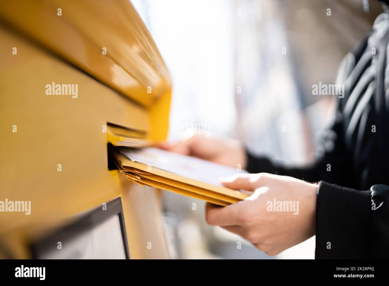 Envelope envelops hi-res stock photography and images - Alamy