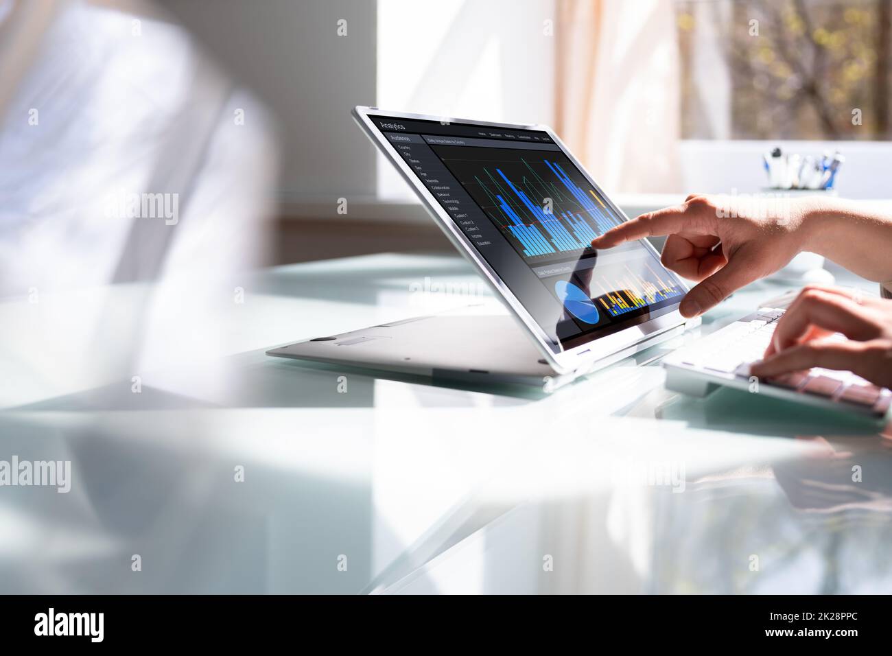 Data Analyst Using Data Analytics Stock Photo - Alamy