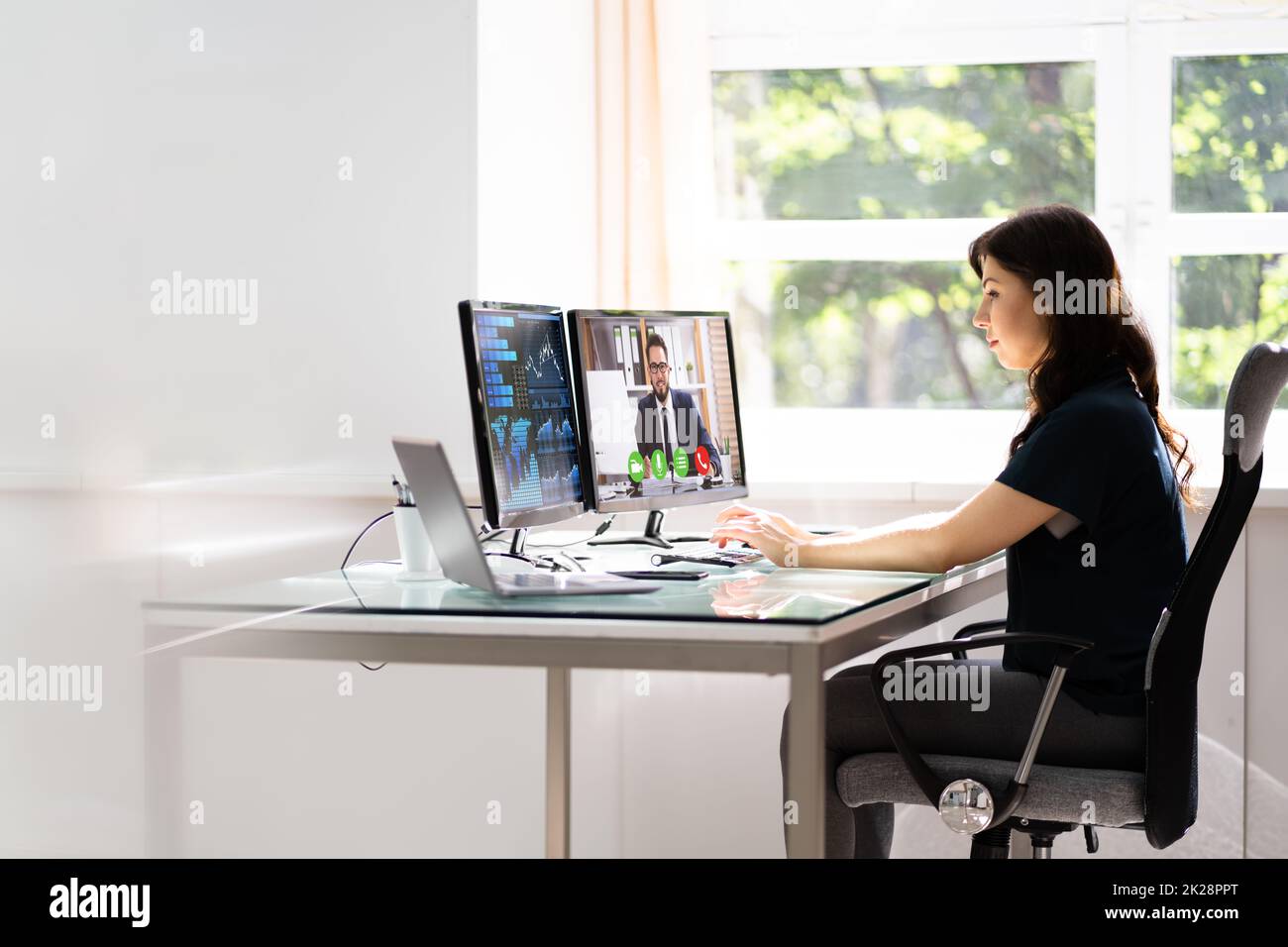 Virtual Presentation Or Webinar Stock Photo - Alamy