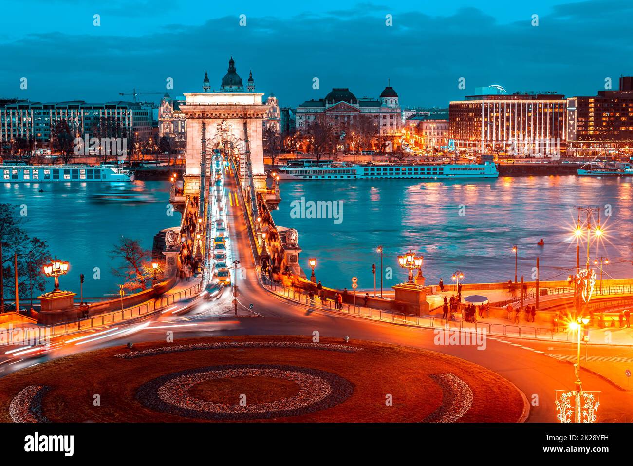 Szechenyi Chain Bridge across the River Danube at night. Budapest ...