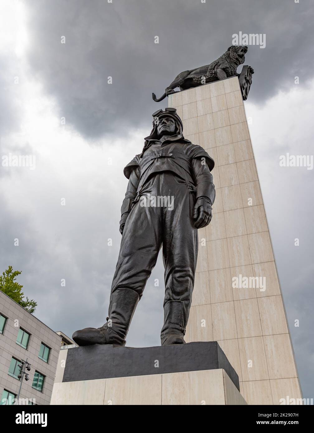 Statue of General Milan Rastislav Stefanik Stock Photo - Alamy