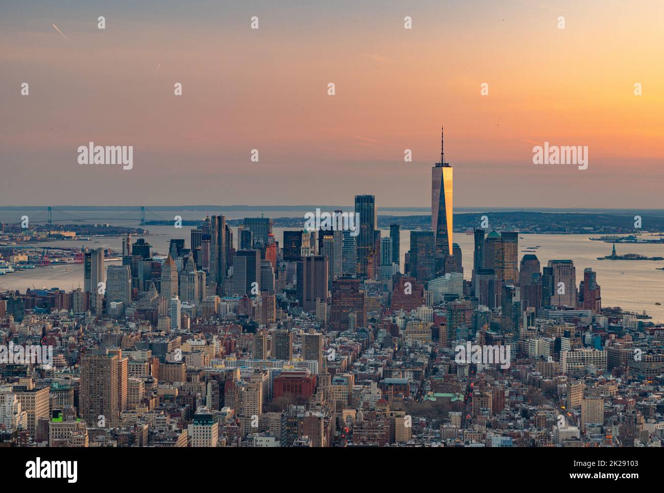 World trade center towers sunset hi-res stock photography and images ...