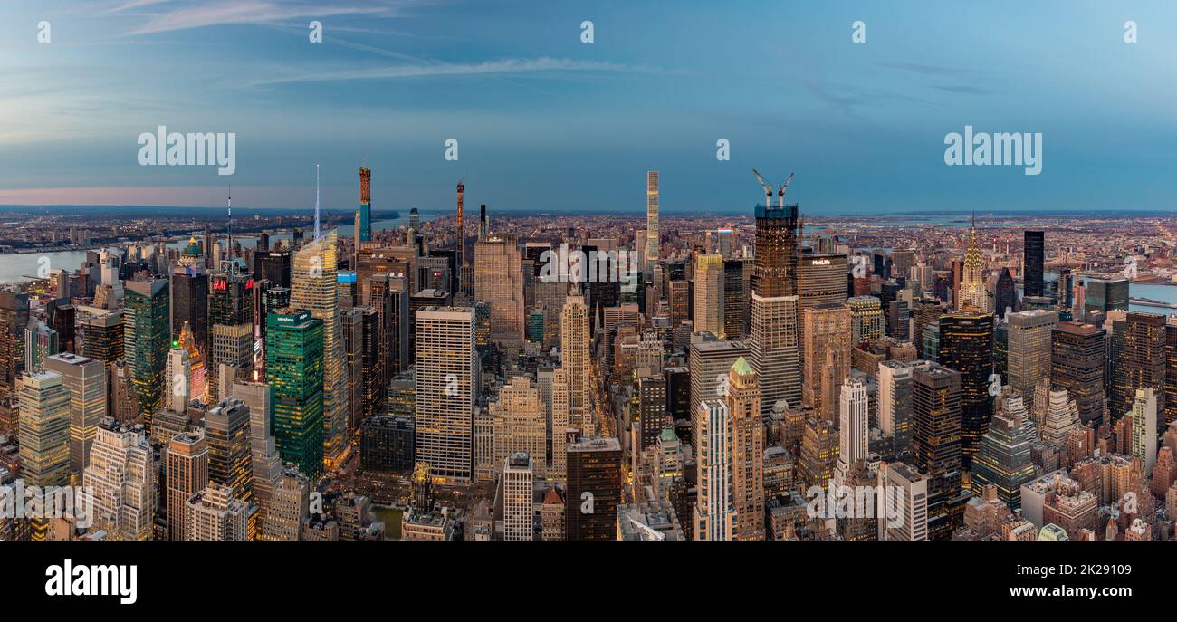 Manhattan buildings hi-res stock photography and images - Alamy