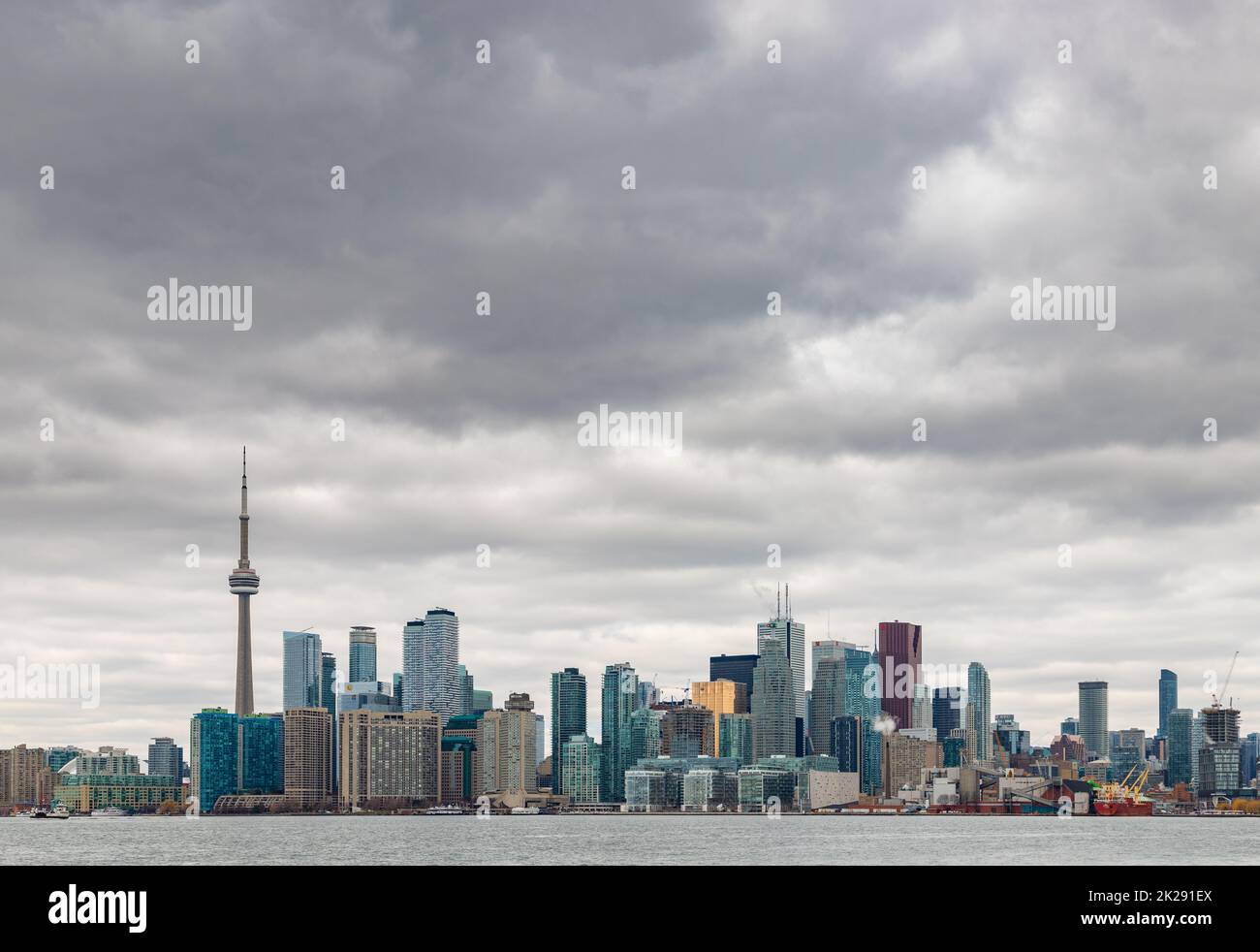Toronto Skyline Cloudy Stock Photo - Alamy
