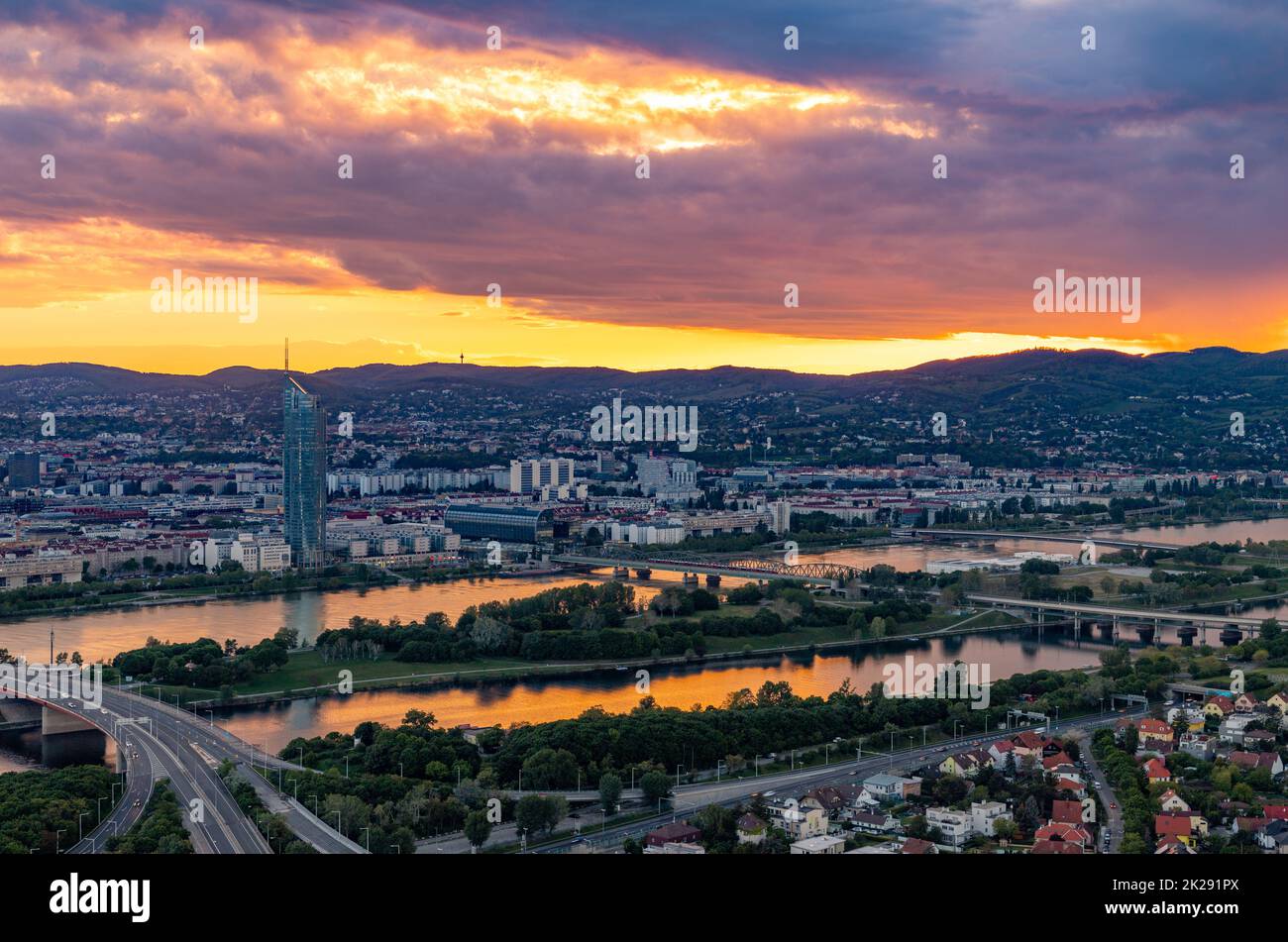 Danube river landscape vienna hi-res stock photography and images - Alamy
