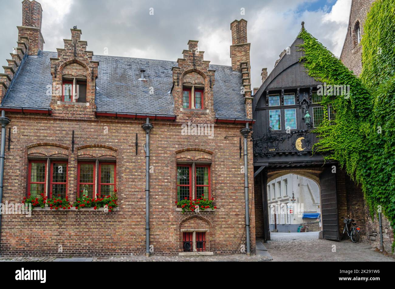 Flemish urban architecture hi-res stock photography and images - Alamy