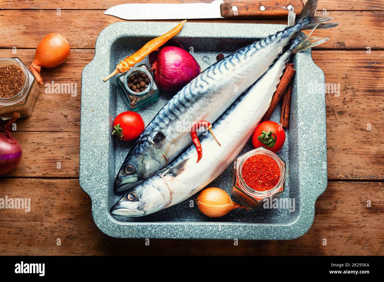 Fresh, raw mackerel fish Stock Photo - Alamy