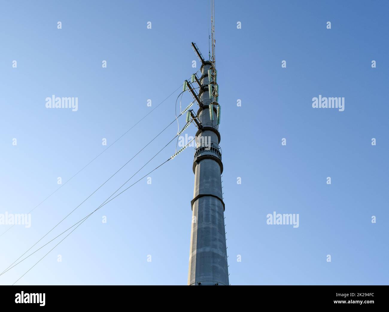 Cable support mast hi-res stock photography and images - Alamy