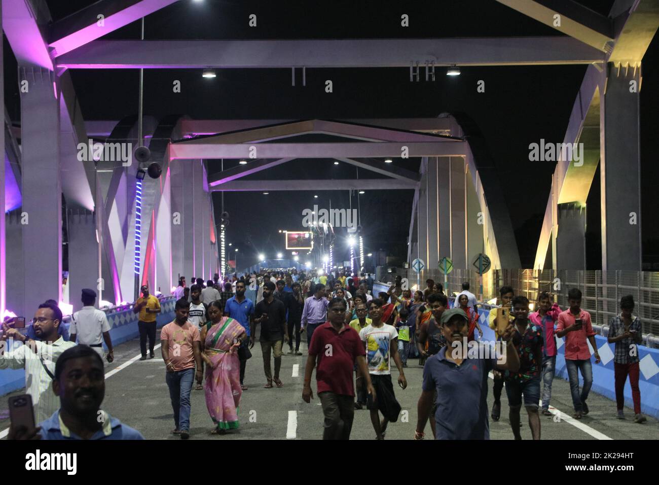 Kolkata, India. 22nd Sep, 2022. The newly-constructed Tala Bridge its ...