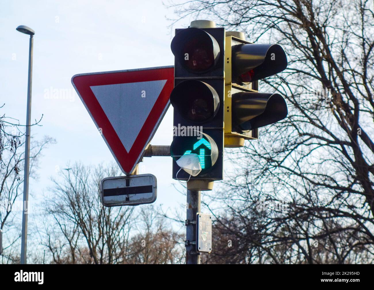 Street signal light hi-res stock photography and images - Alamy