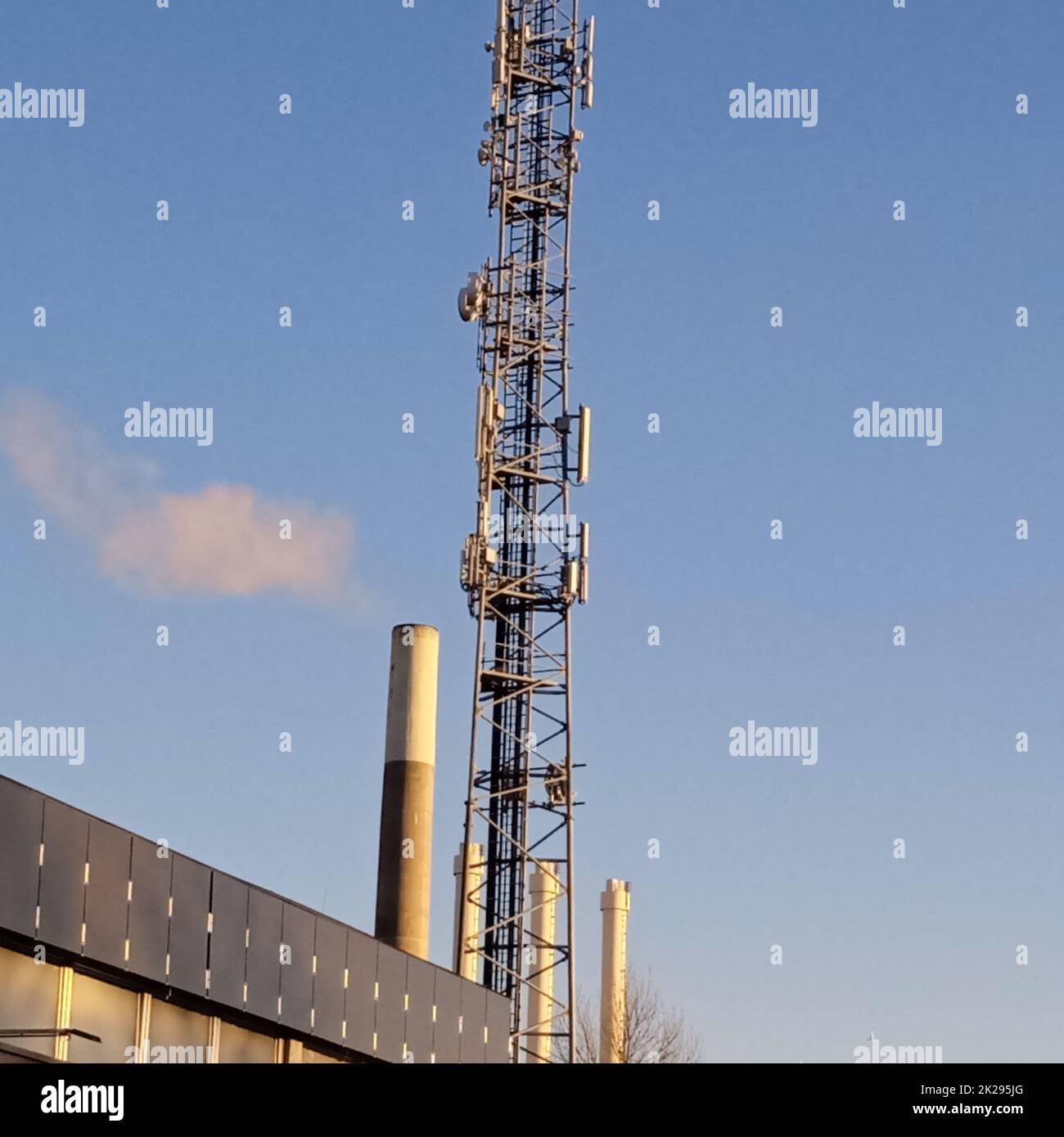 Mobile network hi-res stock photography and images - Alamy