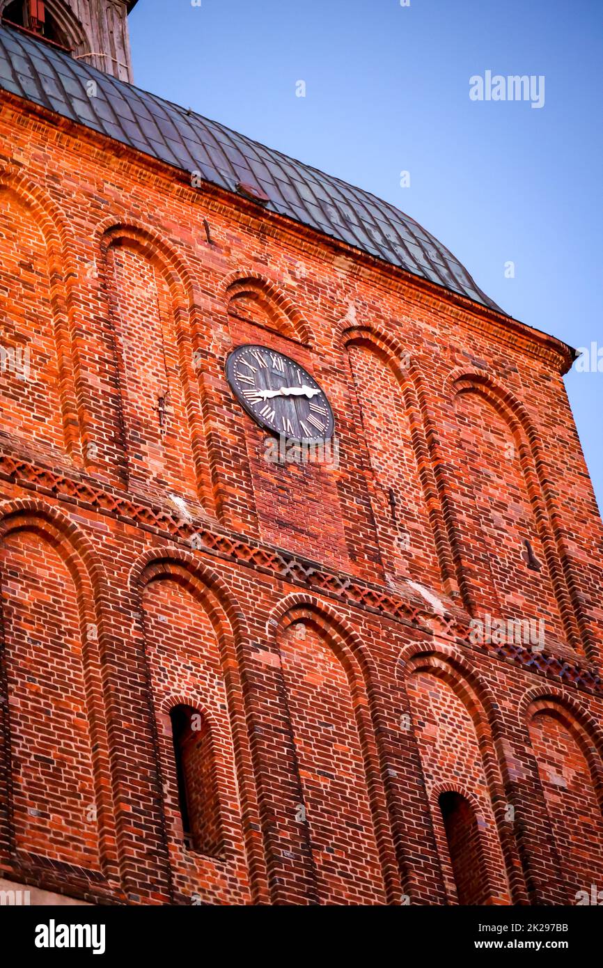 Brick church building hi-res stock photography and images - Alamy
