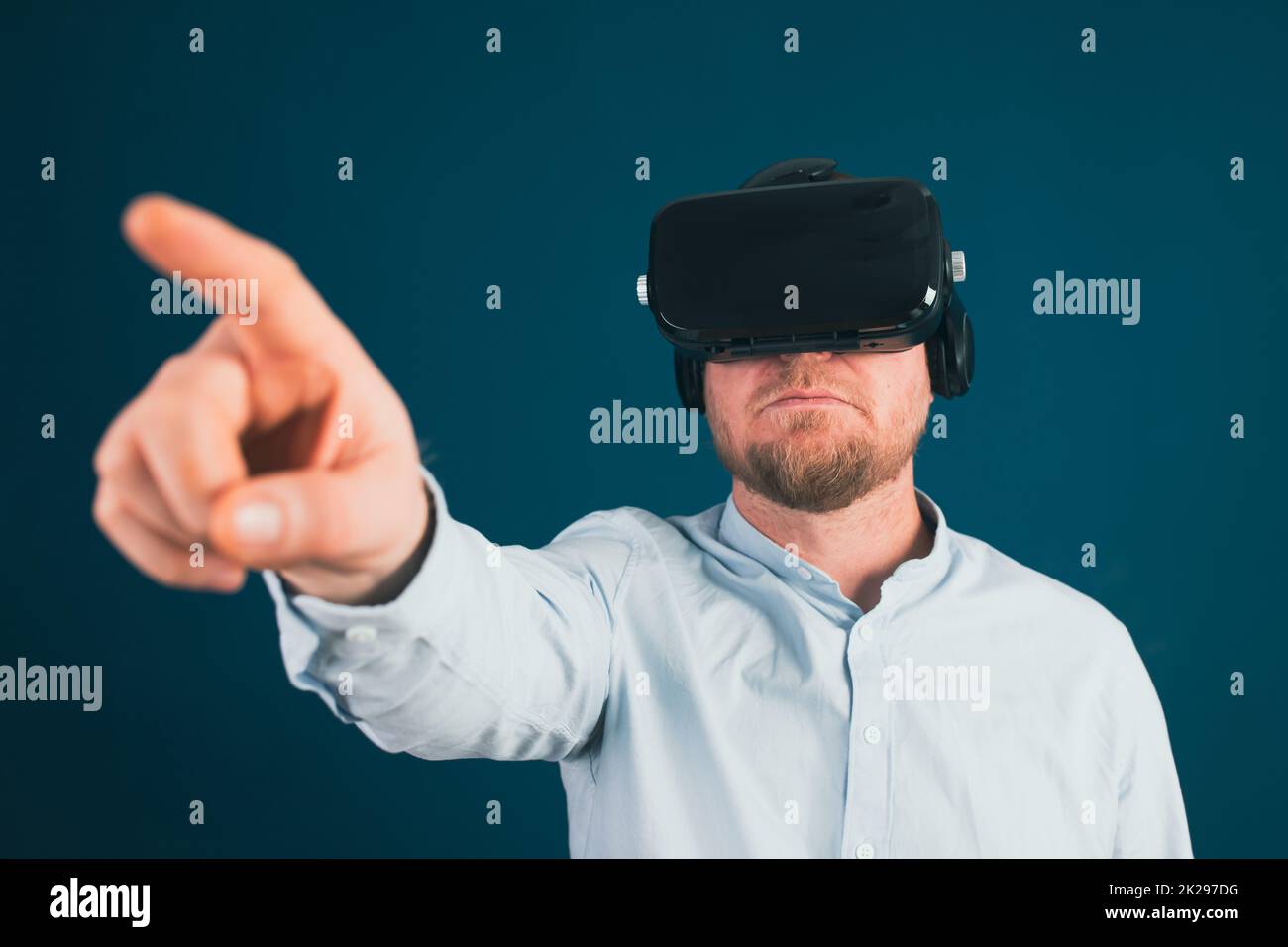 Metaverse Technology concept. Virtual augmented reality on social ...