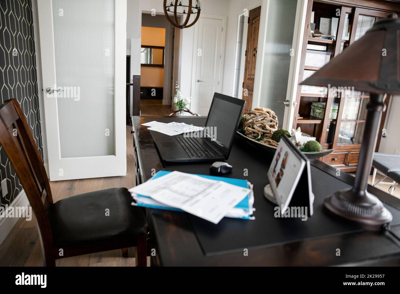 Luxury office desk hi-res stock photography and images - Alamy