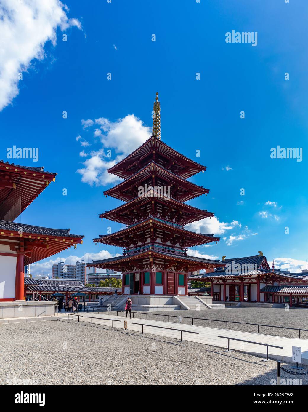 Shitenno ji temple hi-res stock photography and images - Alamy