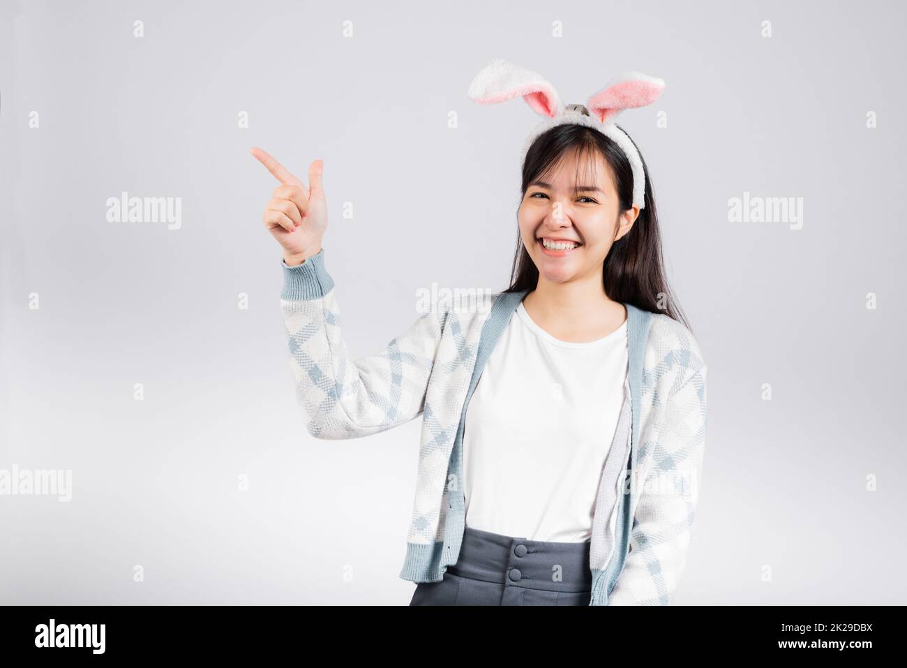Woman easter egg smile hi-res stock photography and images - Alamy