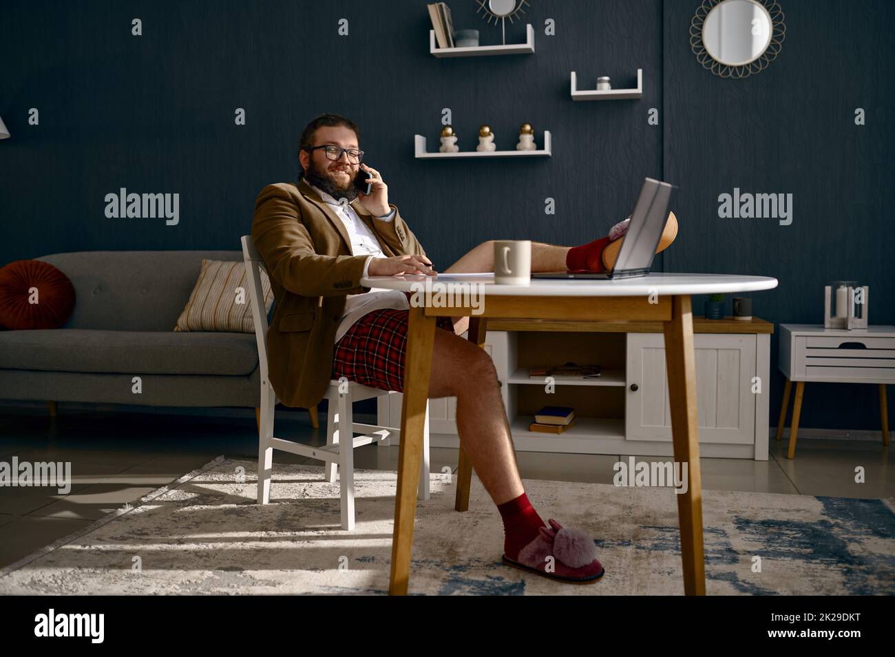 Jacket person with phone hi-res stock photography and images - Alamy