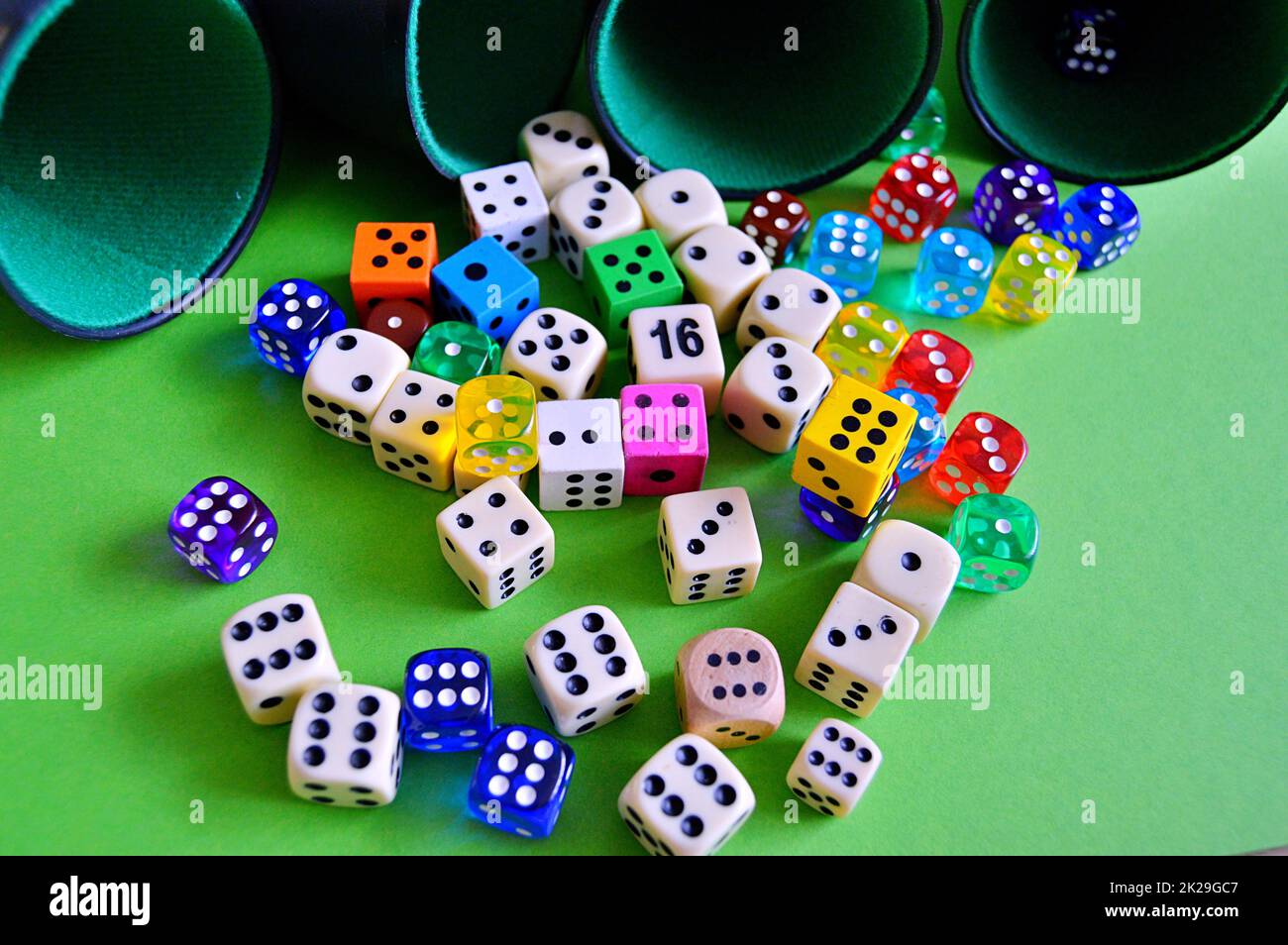 Board game die hi-res stock photography and images - Alamy