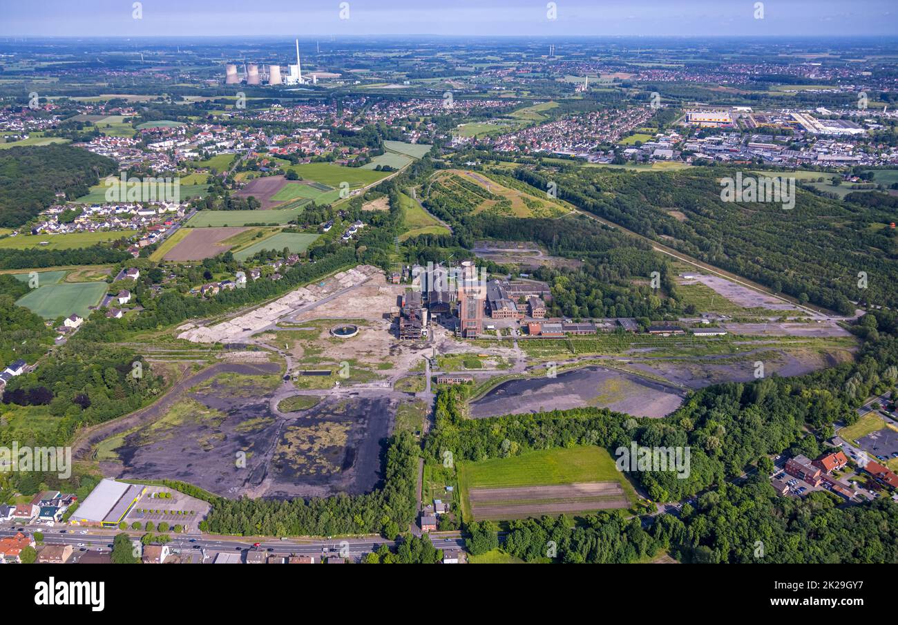 Hammerhead tower in ost colliery heinrich robert hi-res stock ...