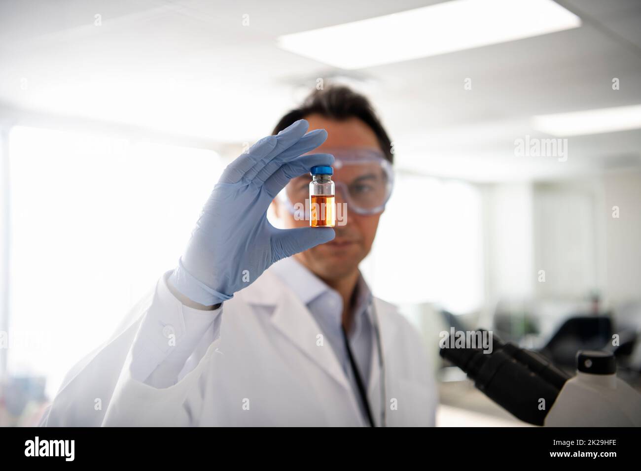 Laboratory vial hi-res stock photography and images - Alamy