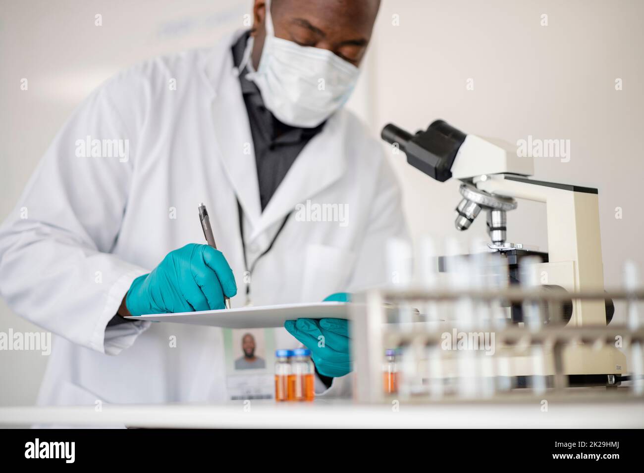 Analysis microscope hi-res stock photography and images - Alamy