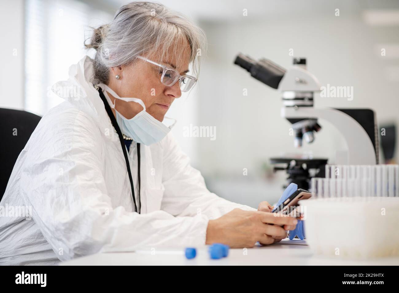 Using clinical hi-res stock photography and images - Alamy