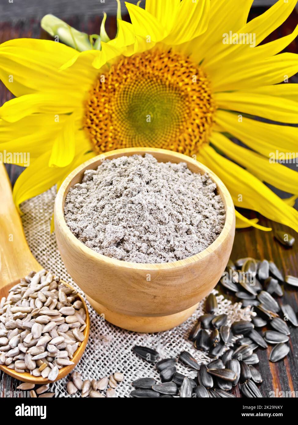 Flour flower hi-res stock photography and images - Alamy