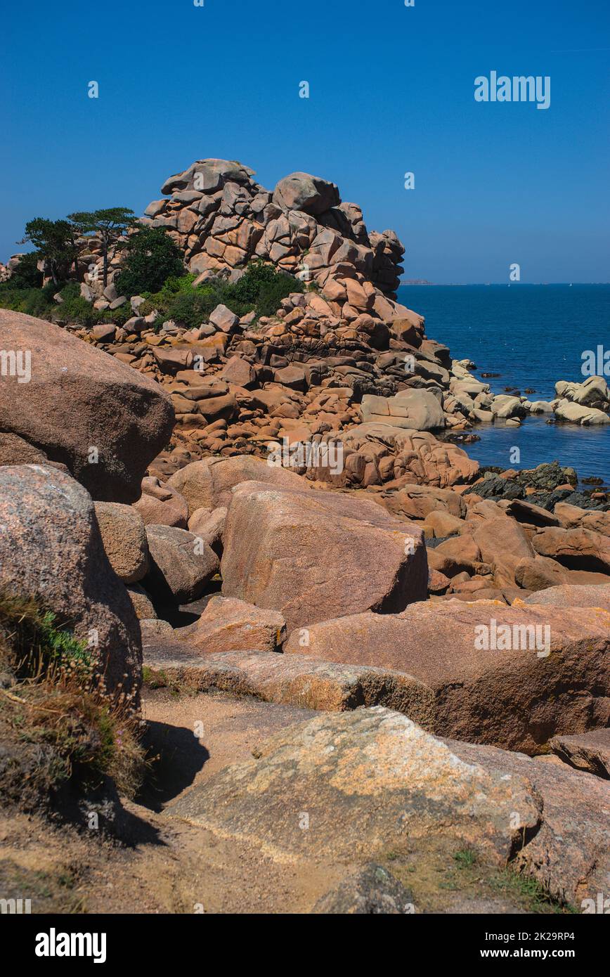 Monolithic blocks hi-res stock photography and images - Alamy