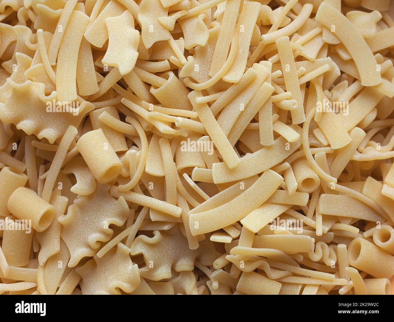 Mixed pasta shapes hi-res stock photography and images - Alamy