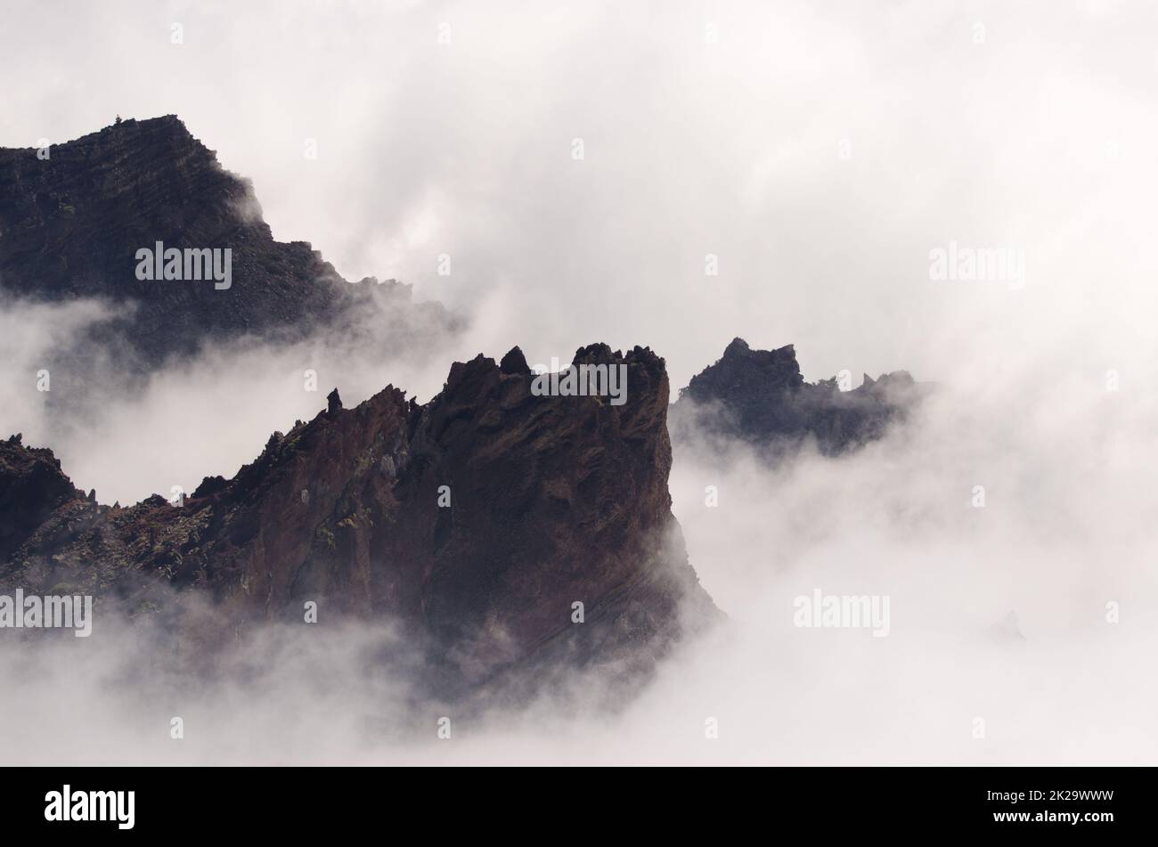 Rough rocky cliffs hi-res stock photography and images - Alamy