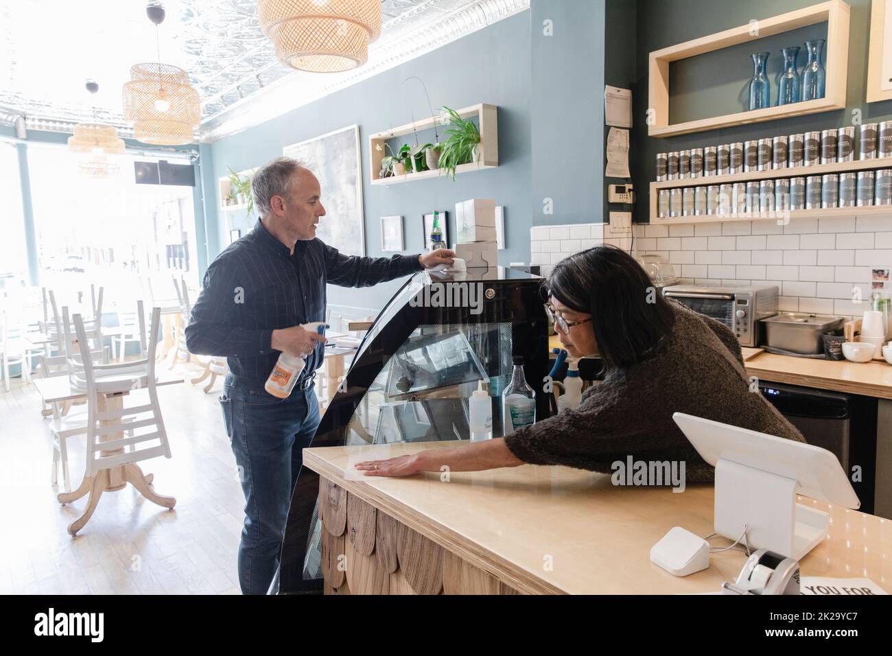 Sanitizing cloth hi-res stock photography and images - Alamy