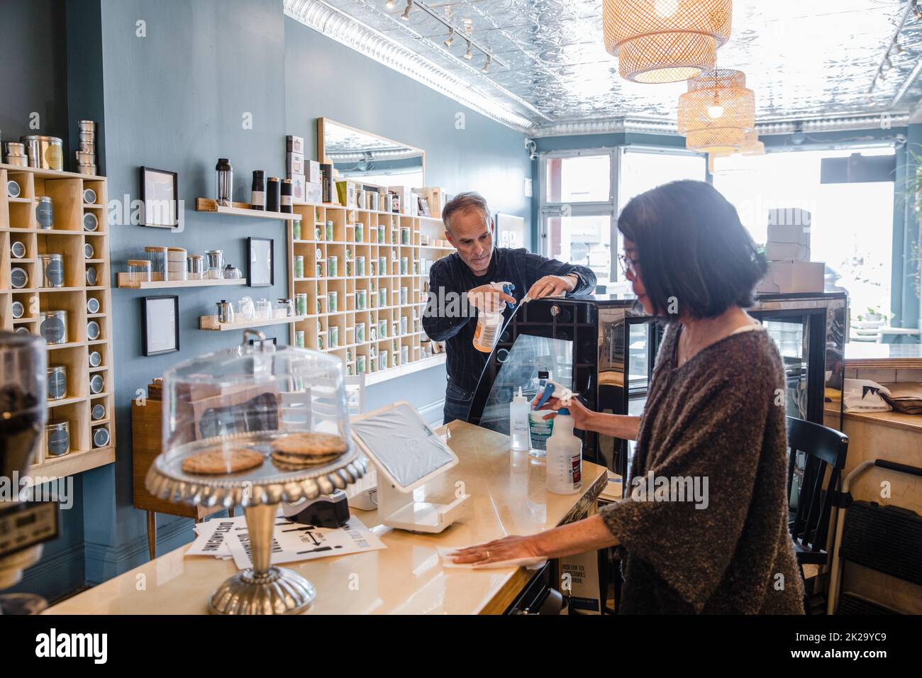 Sanitizing cloth hi-res stock photography and images - Alamy