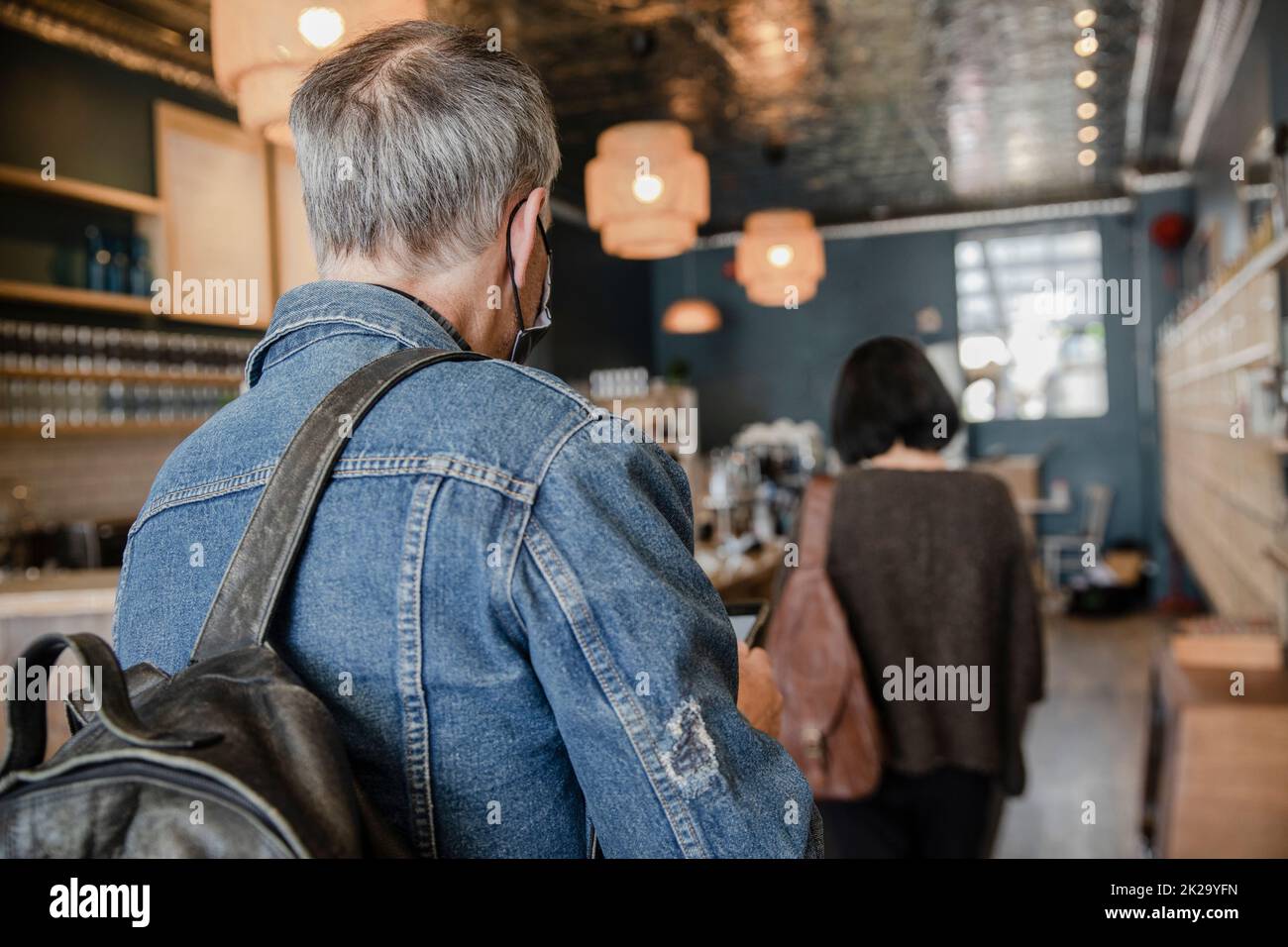 Cafe social distanced hi-res stock photography and images - Alamy