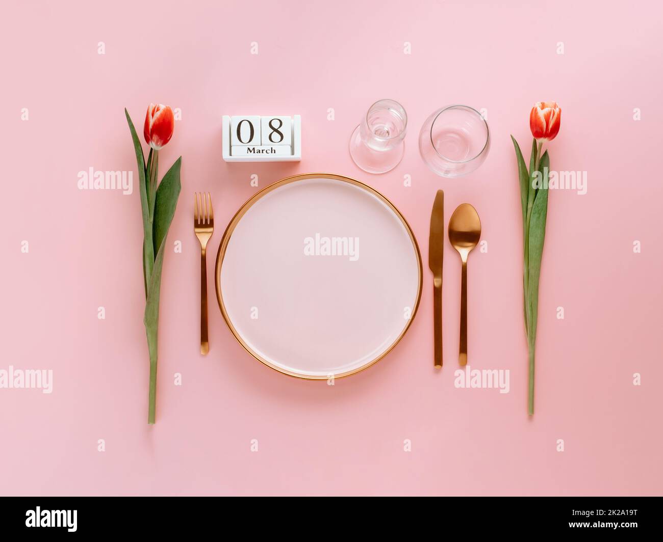 Space setting hi-res stock photography and images - Alamy