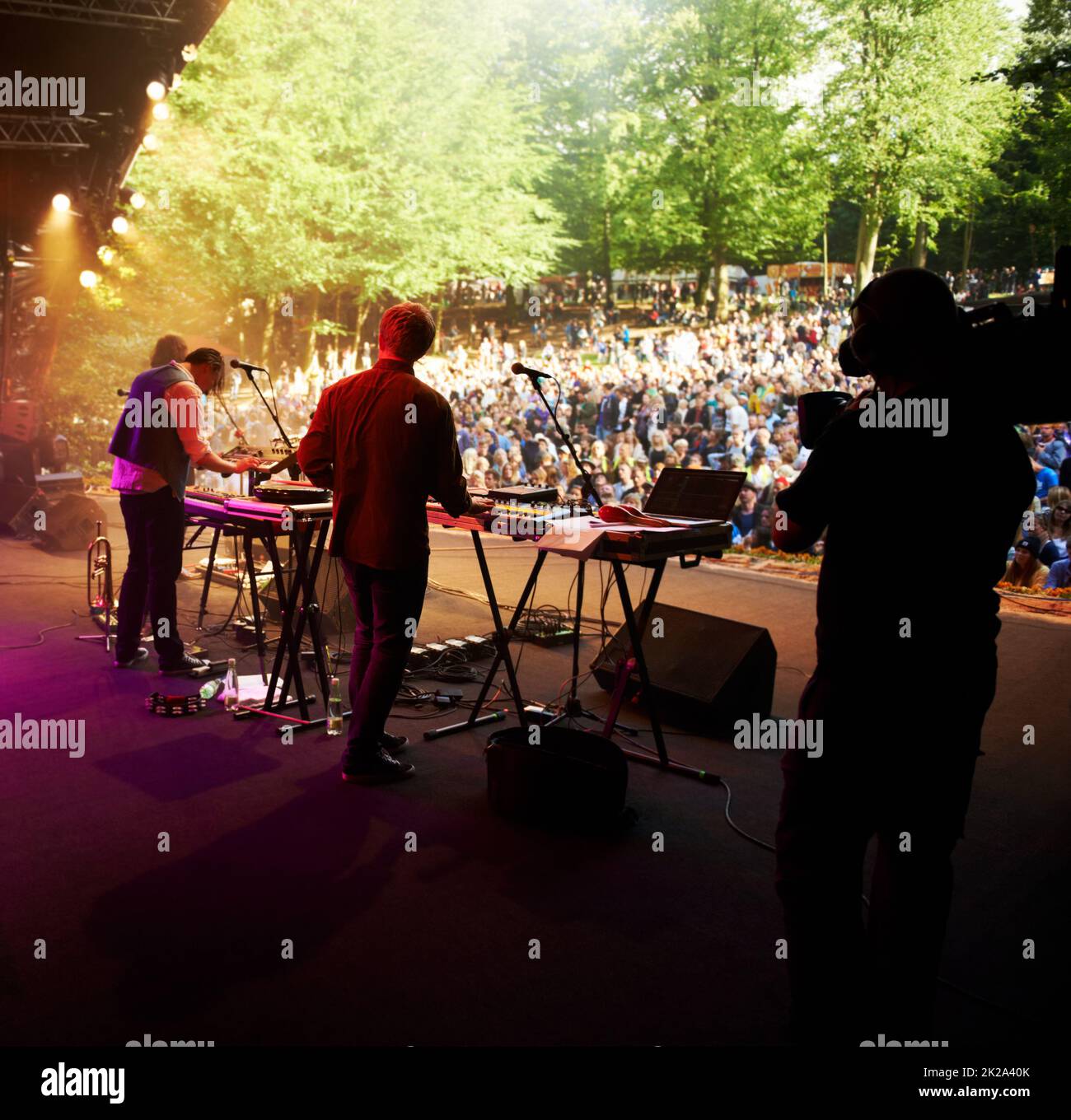 Music festival fan hi-res stock photography and images - Alamy