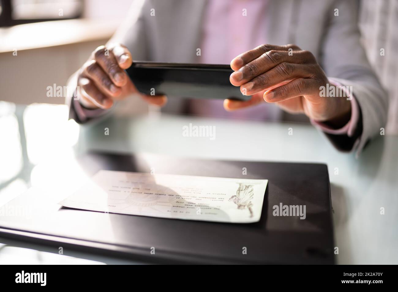 Quick pay check hi-res stock photography and images - Alamy
