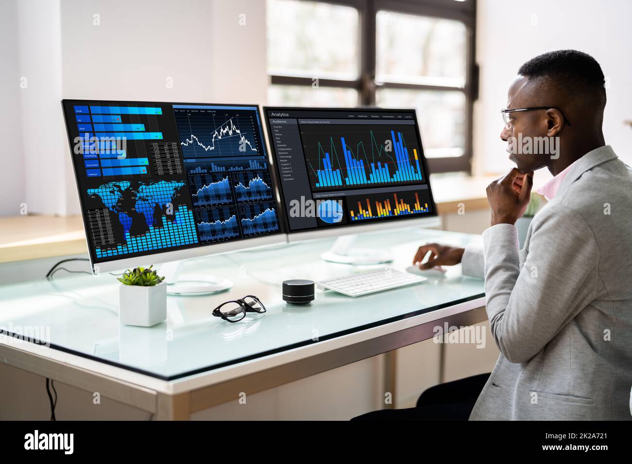 Business Data Analytics Dashboard Stock Photo - Alamy