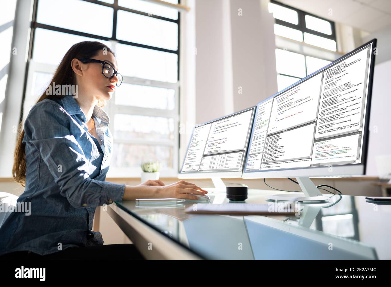 Programmer Woman Coding Stock Photo - Alamy Programmer Woman Coding Stock Photo - Alamy