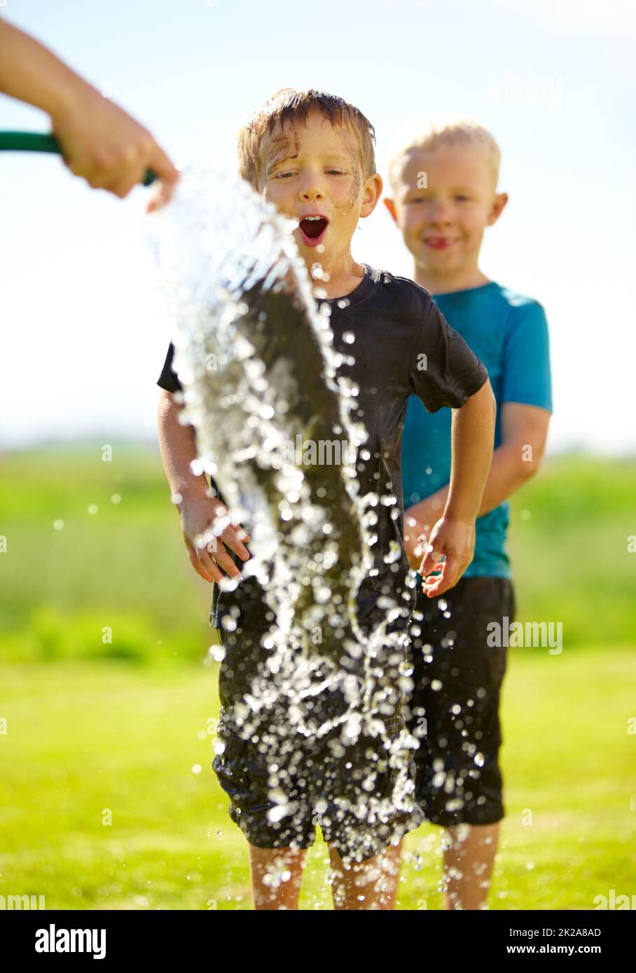 Getting wet hi-res stock photography and images - Alamy